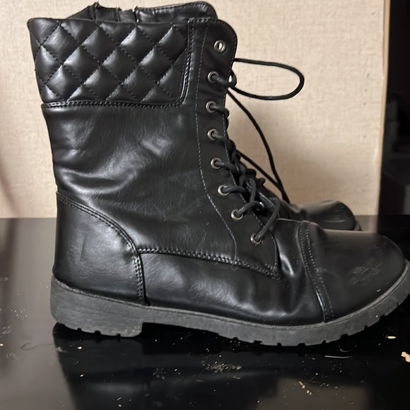 Etcetera | Shoes | Combat Boots | Poshmark